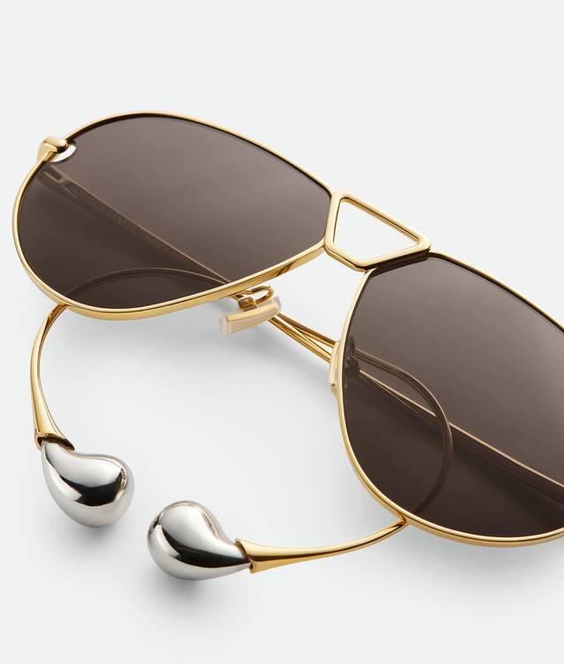 Óculos de sol Drop Aviador em Gold/grey | Bottega Veneta BR