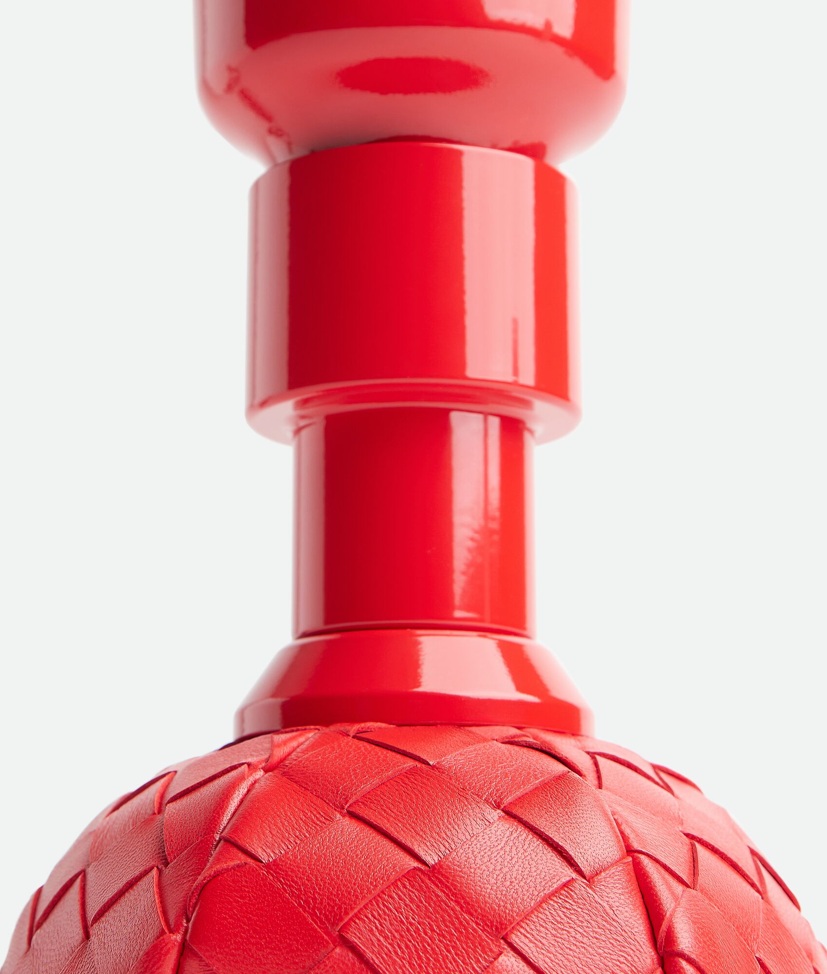 Bottega Veneta® Large Model 600 in Bright red. Shop online now.