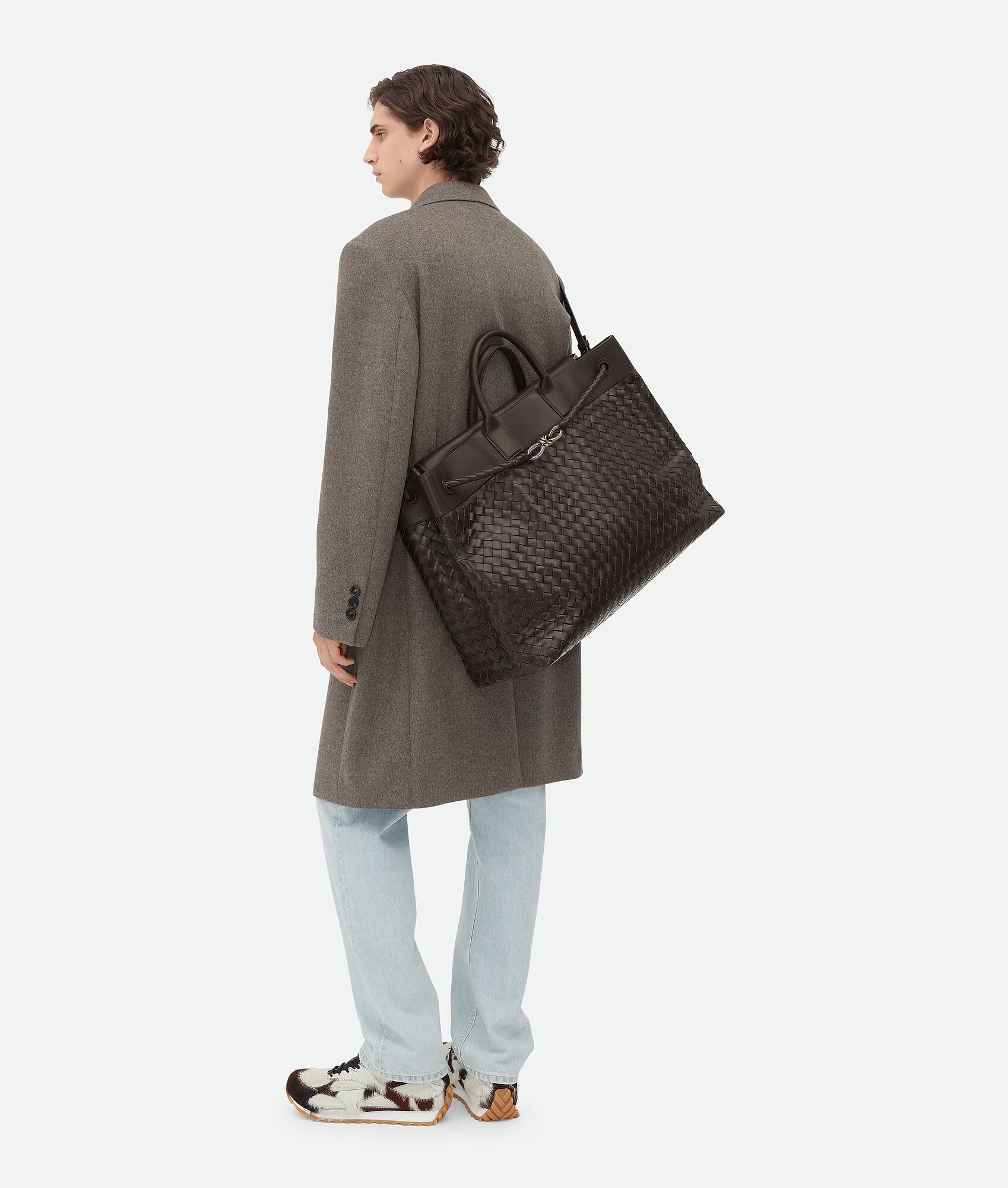 Bottega Veneta® Men's Large Andiamo Voyager in Fondant. Shop online now.