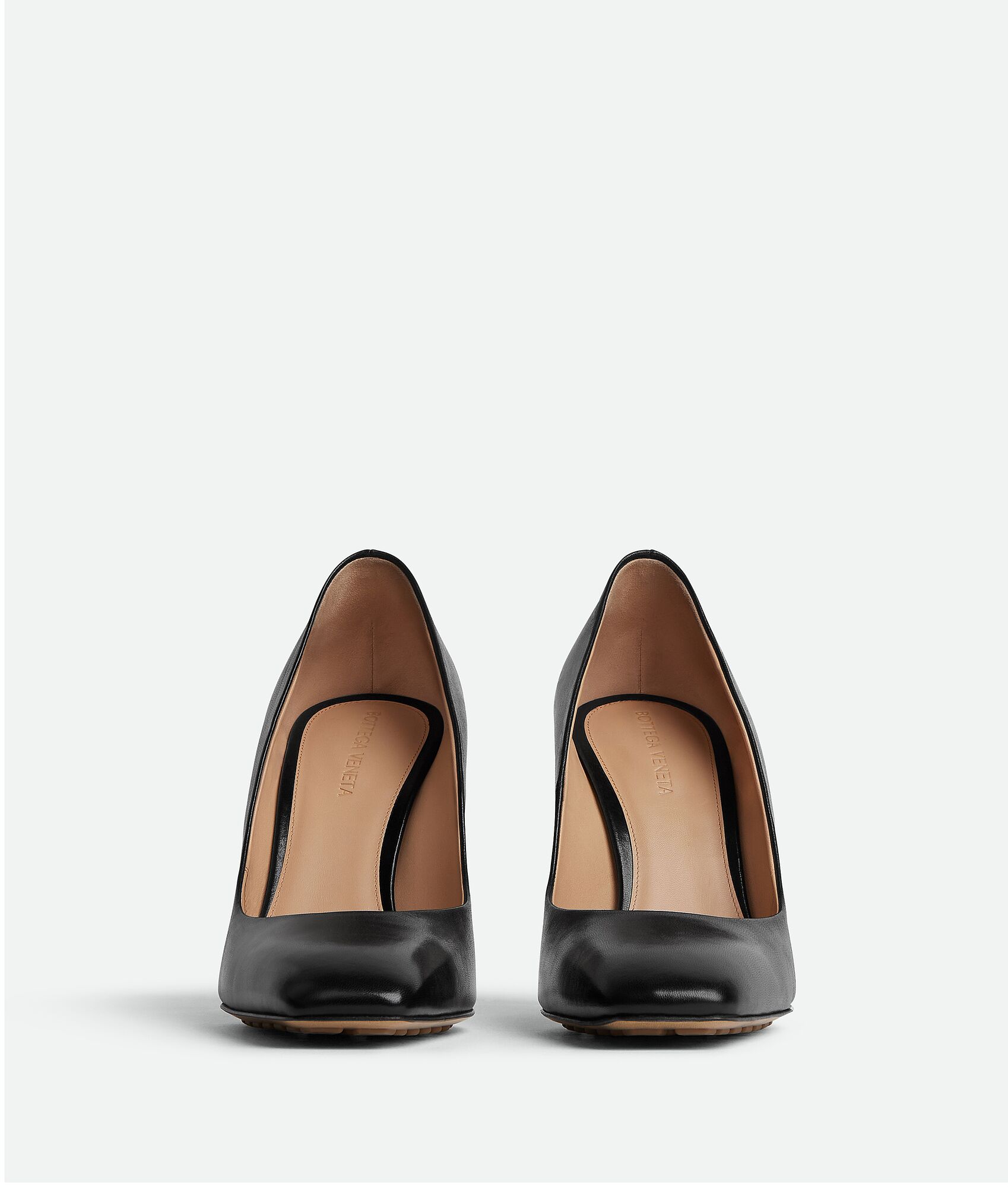 Bottega Veneta® Women's Knot Pump in Black