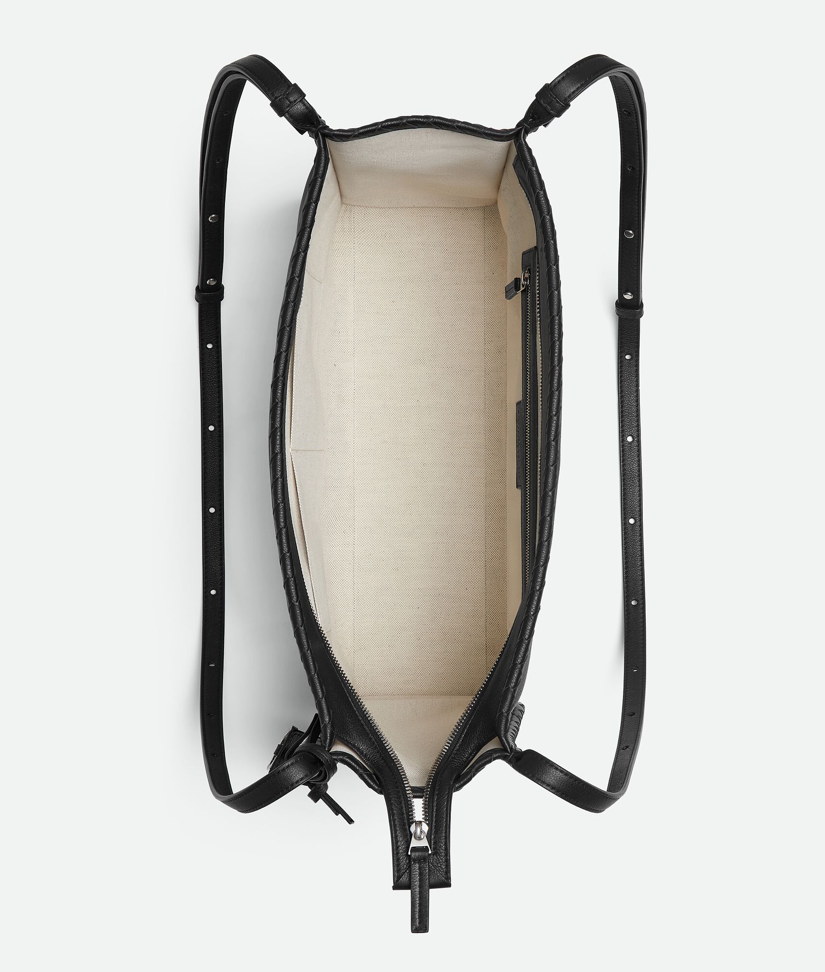 コリエーレ メッセンジャー のために メンズ で ブラック | ボッテガ・ヴェネタ JP