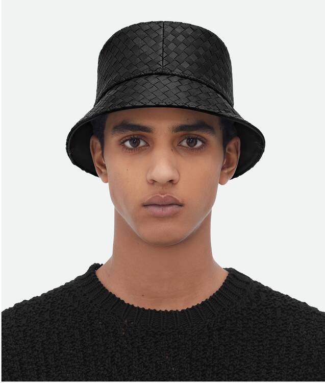 Men's Intrecciato Leather Bucket Hat in Black | Bottega Veneta US